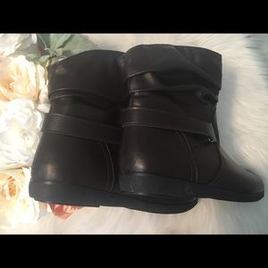 Basic Editions | Shoes | Nwob Basic Editions Womans Brown Boots | Poshmark